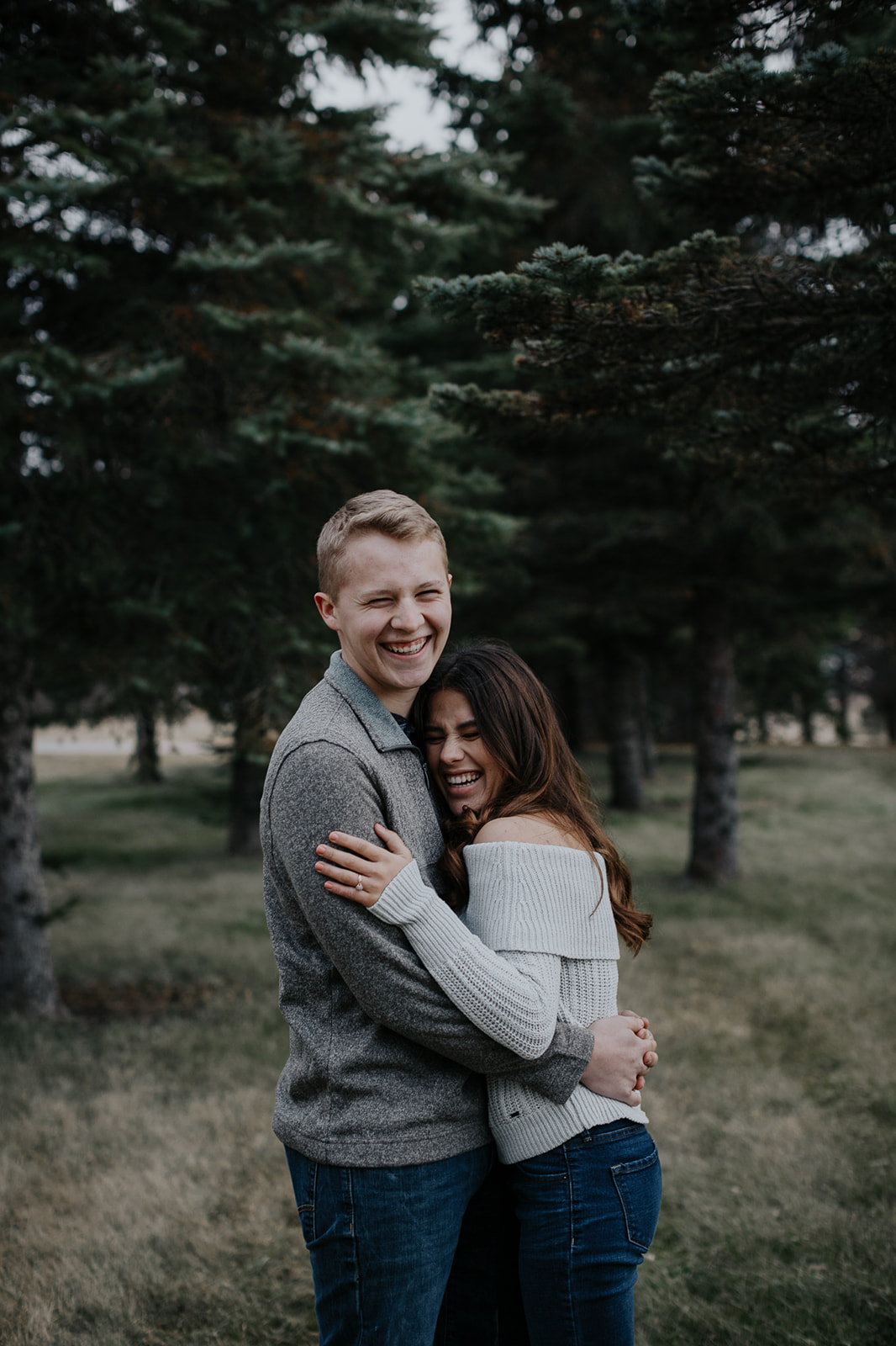 5 tips to nail your engagement session photos | Abigail Maki